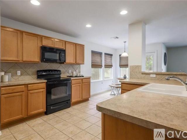 3 BR, 2 BA Apartment 433 Moorhen Cove, Leander, TX 78641