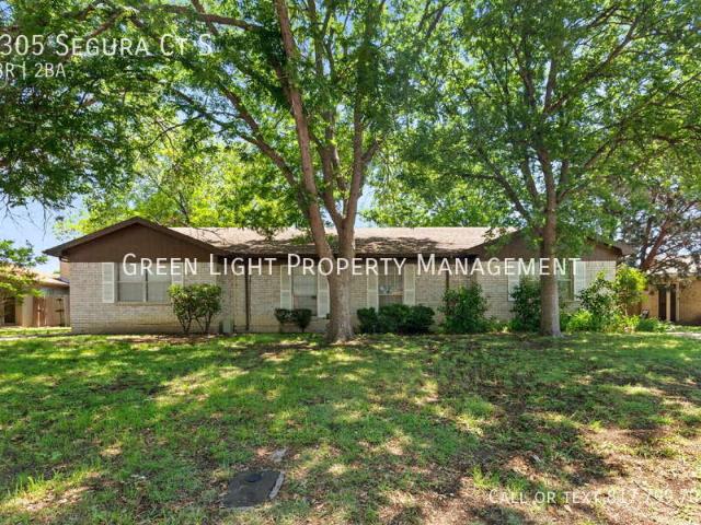 3 BR, 2 BA Apartment 4305 Segura Ct S, Fort Worth, TX 76132