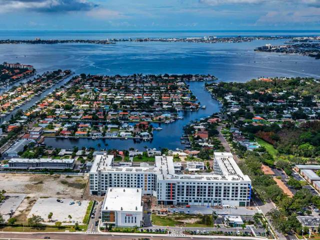 3 BR, 2 BA Apartment 4341 34th Street South at 42nd Avenue South Unit 1 634, Saint Petersburg, FL 33711