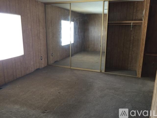 3 BR, 2 BA Apartment 43435 Nola St, Hemet, CA 92544