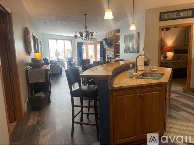 3 BR, 2 BA Apartment 435 240th Avenue, Unit Golden Gate 101, Arnolds Park, IA 51331
