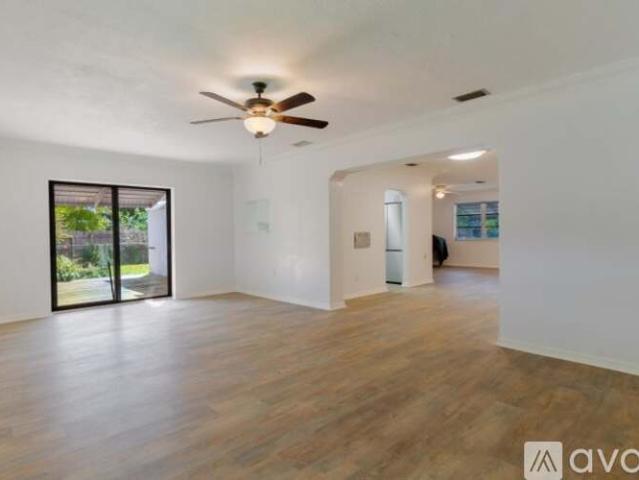 3 BR, 2 BA Apartment 4375 Forest Ln, Palm Springs, FL 33406