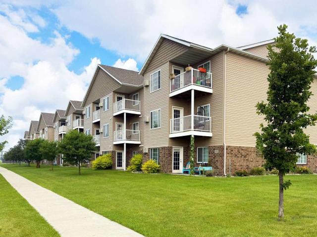3 BR, 2 BA Apartment 4379, 4391 33rd Ave S Unit 120, Fargo, ND 58104