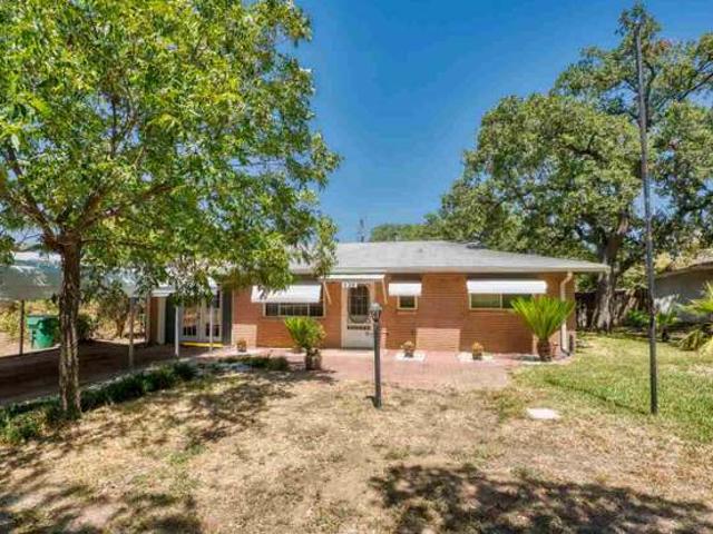 3 BR, 2 BA Apartment 438 South Dr, Kingsland, TX 78639