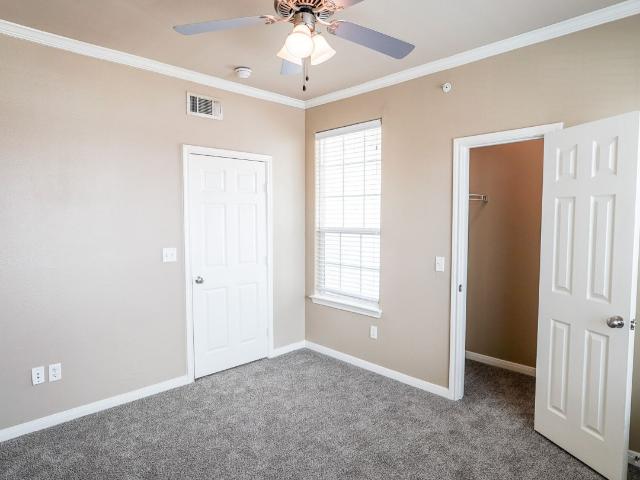 3 BR, 2 BA Apartment 4 Stadium Drive Unit 207, Angleton, TX 77515