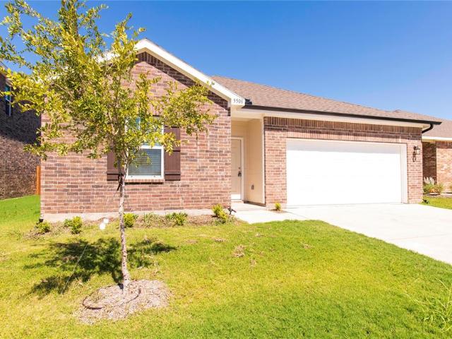 3 BR, 2 BA Apartment 5508 Brownstone Ln, Fort Worth, TX 76036
