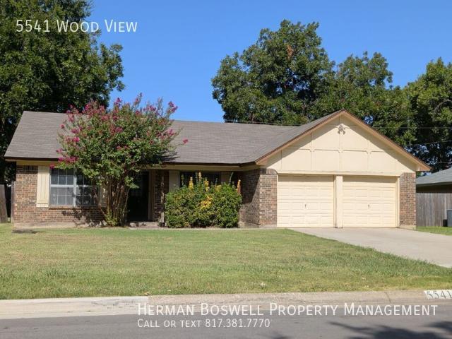 3 BR, 2 BA Apartment 5541 Wood View, N Richland Hills, TX 76180