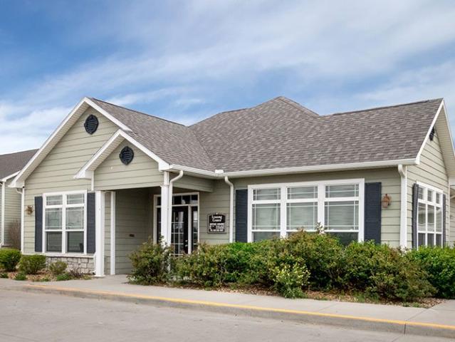 3 BR, 2 BA Apartment 555 E Pine St Liberal, KS 67901