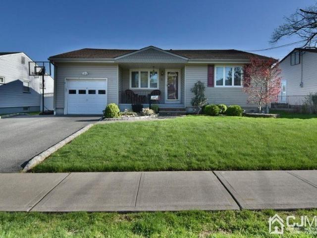 3 BR, 2 BA Apartment 55 Ira Ave, Colonia, NJ 7067