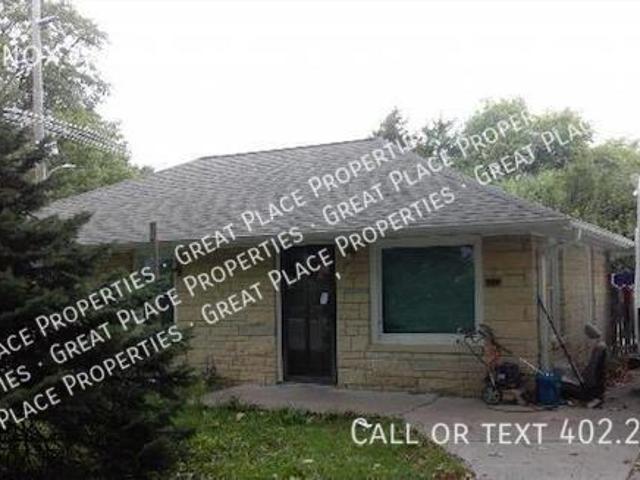 3 BR, 2 BA Apartment 5600 Lenox Ave, Lincoln, NE 68510