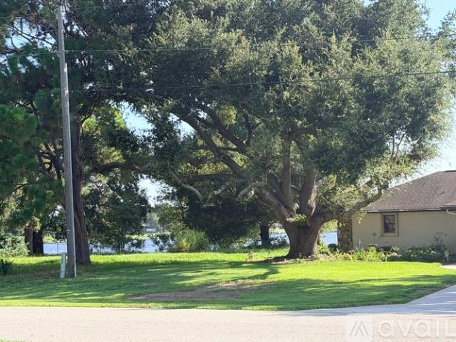 3 BR, 2 BA Apartment 560 Lake August Dr, Lake Placid, FL 33852