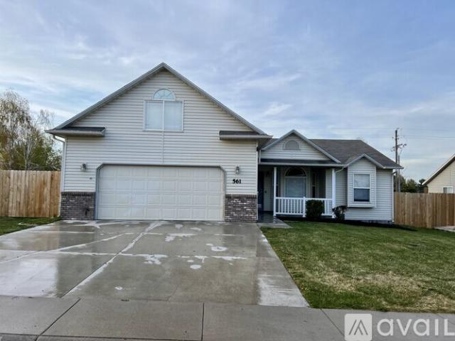 3 BR, 2 BA Apartment 561 West Palmer Drive, Nampa, ID 83686