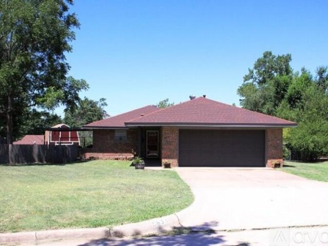 3 BR, 2 BA Apartment 5633 Norman Rd, Warr Acres, OK 73122