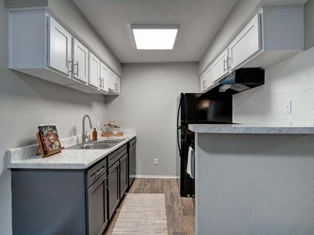 3 BR, 2 BA Apartment 5639 Old Chapel Hill Road Unit 1104, Durham, NC 27707