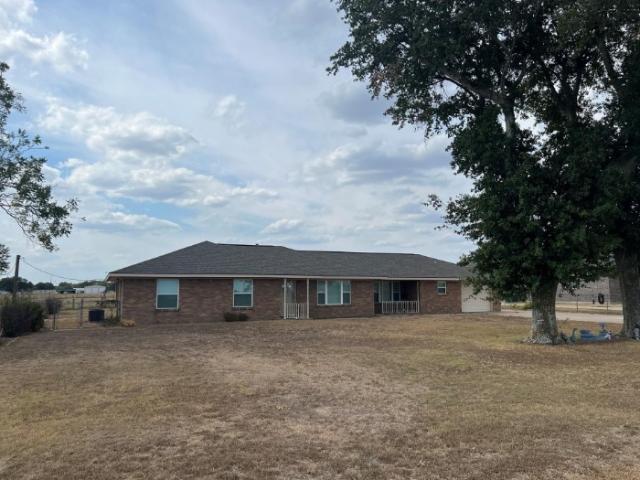 3 BR, 2 BA Apartment 566 Schmidt Road, Sealy, TX 77474