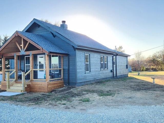 3 BR, 2 BA Apartment 5671 SW 60th St, El Dorado, KS 67042