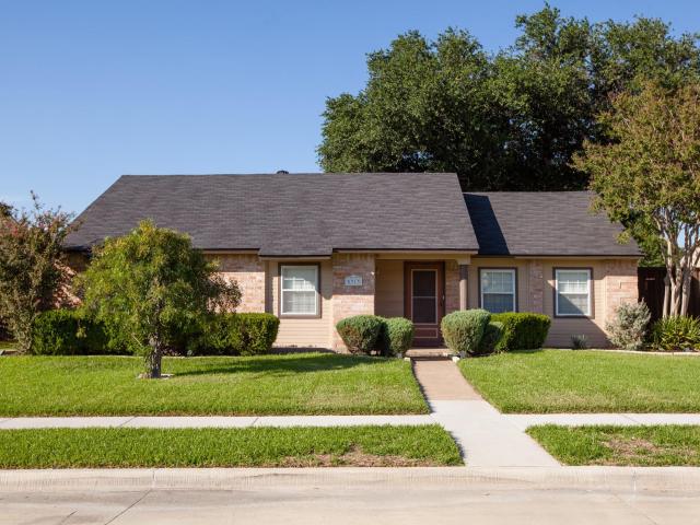 3 BR, 2 BA Apartment 5713 Baker Drive, The Colony, TX 75056