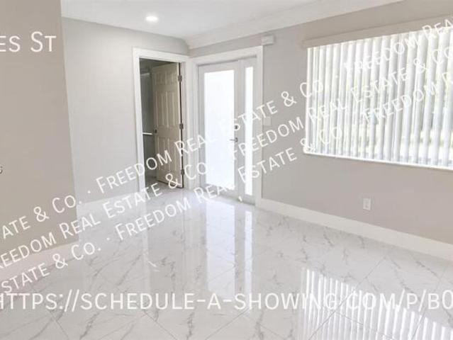 3 BR, 2 BA Apartment 5735 Hayes St, Hollywood, FL 33021