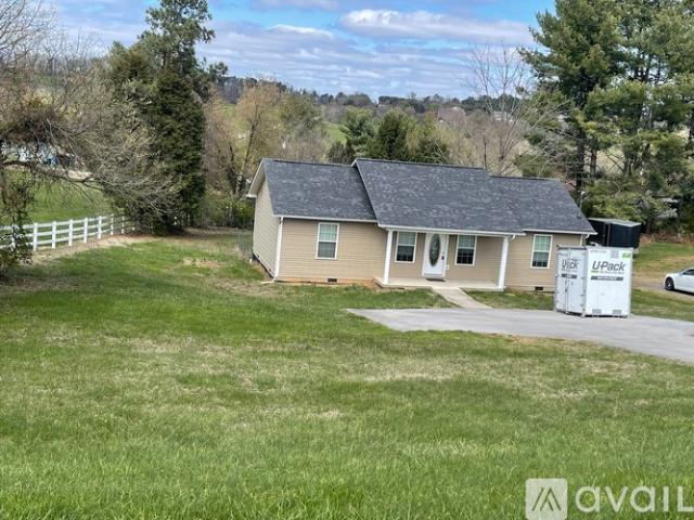 3 BR, 2 BA Apartment 574 W Hwy 11 E, New Market, TN 37820