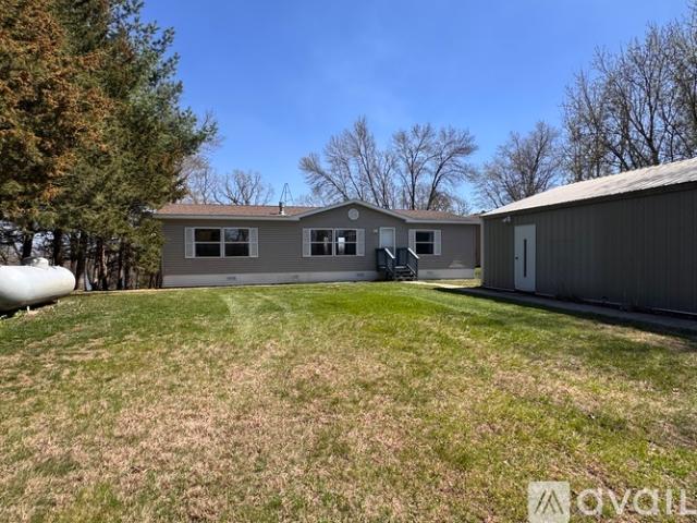 3 BR, 2 BA Apartment 57975 226th St, Litchfield, MN 55355
