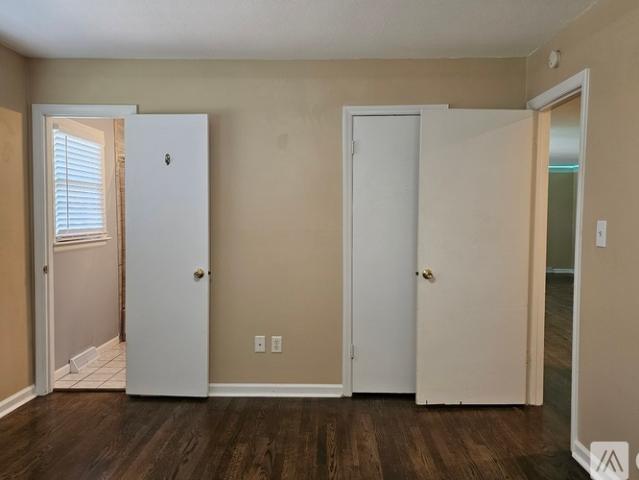 3 BR, 2 BA Apartment 5830 Perry Lane, Merriam, KS 66203