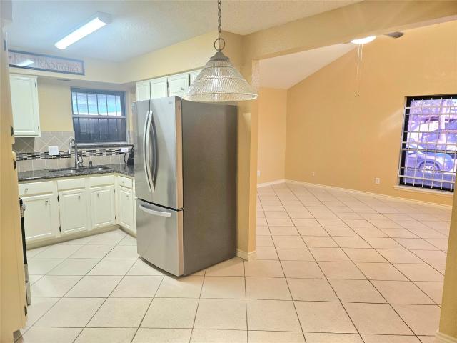 3 BR, 2 BA Apartment 5853 Village Forest Court, Houston, TX 77092