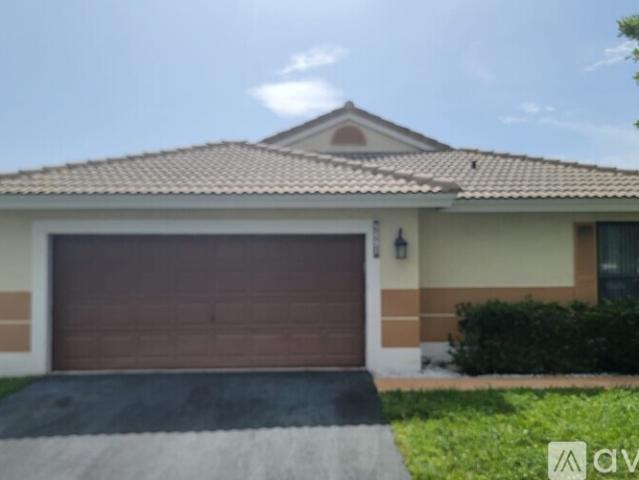 3 BR, 2 BA Apartment 5881 Chester Lane, Davie, FL 33331