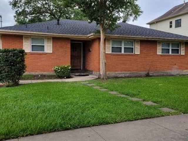 3 BR, 2 BA Apartment 5900 Chatham Drive, New Orleans, LA 70122