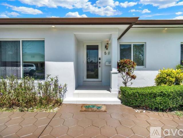 3 BR, 2 BA Apartment 5901 SW 45th St, Miami, FL 33155