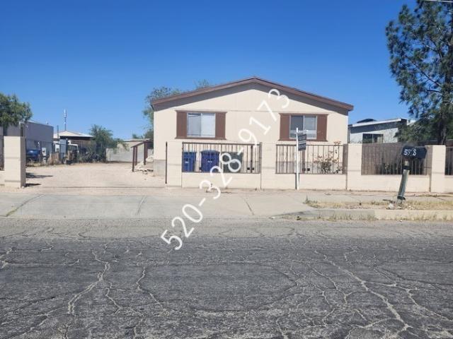 3 BR, 2 BA Apartment 5918 S Del Moral Blvd, Tucson, AZ 85706