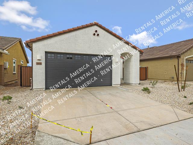 3 BR, 2 BA Apartment 5938 N 90th Dr, Glendale, AZ 85305