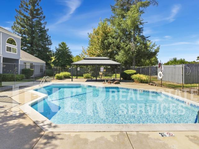 3 BR, 2 BA Apartment 5943 Main Ave, Orangevale, CA 95662