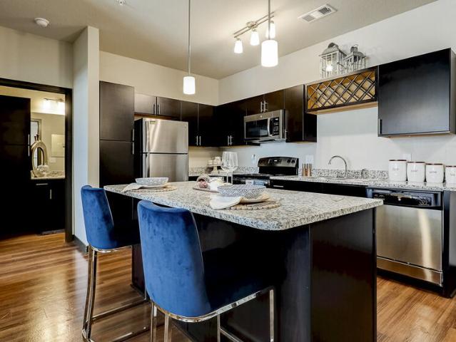 3 BR, 2 BA Apartment 5960 Stacy Road Unit 7114, McKinney, TX 75070