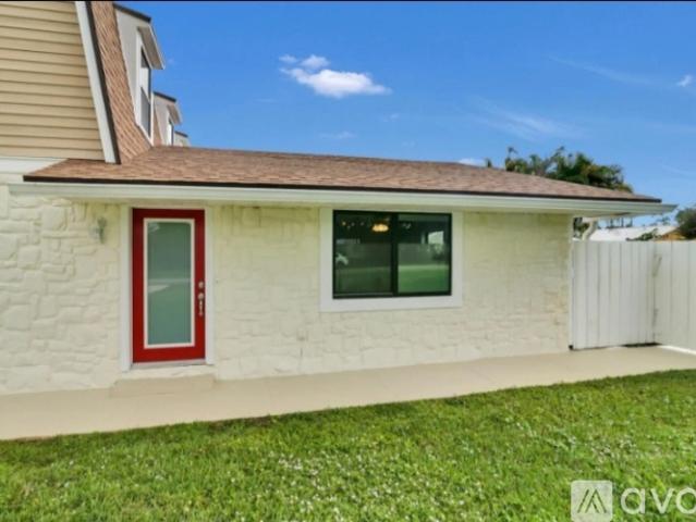 3 BR, 2 BA Apartment 5980 Woodwind Court, Unit Unit 2, Greenacres, FL 33463