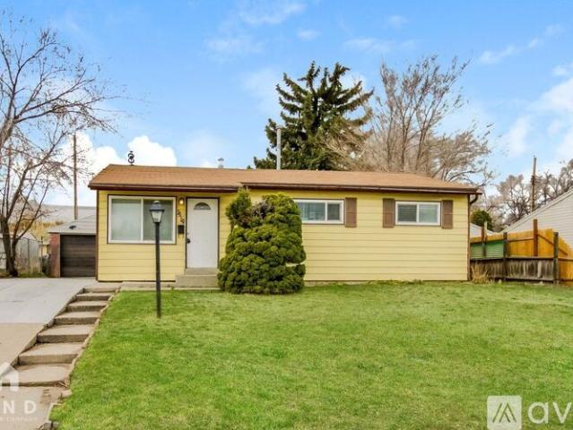 3 BR, 2 BA Apartment 5001 Pieper Boulevard, Kearns, UT 84118