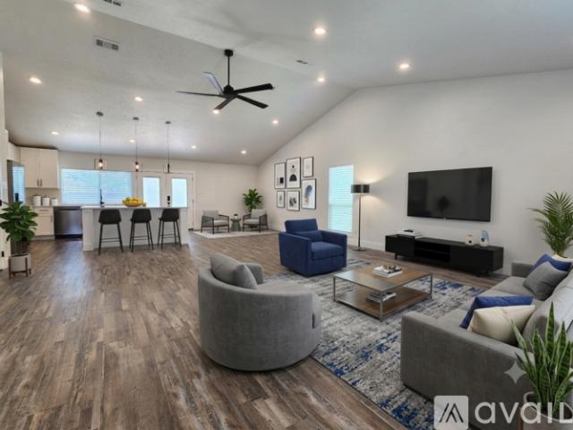3 BR, 2 BA Apartment 5004 North Colony Boulevard, The Colony, TX 75056