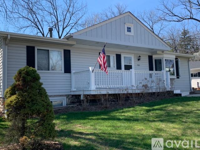 3 BR, 2 BA Apartment 500 Fremont Avenue, Lake Geneva, WI 53147