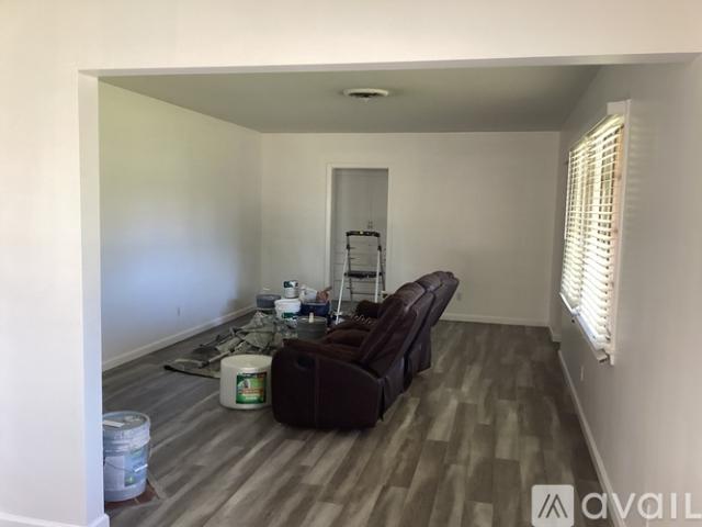 3 BR, 2 BA Apartment 5011 Granada Ave, Unit A, Riverside, CA 92504