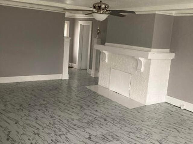 3 BR, 2 BA Apartment 501 West Columbia Terrace, Unit A, Peoria, IL 61606