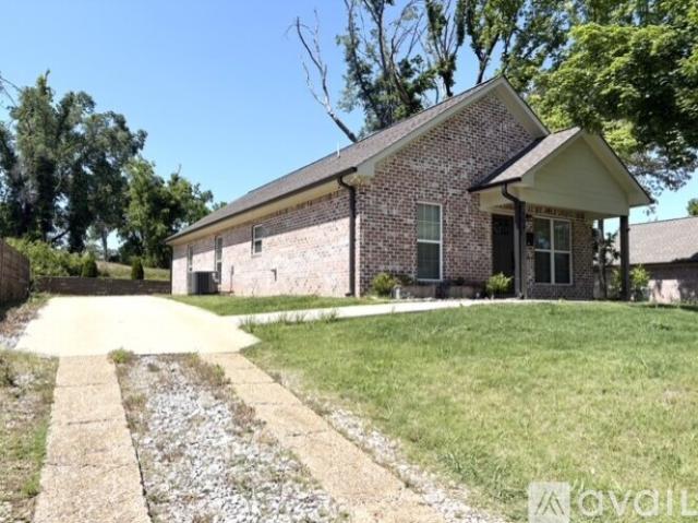 3 BR, 2 BA Apartment 504 Hobson Street, New Albany, MS 38652