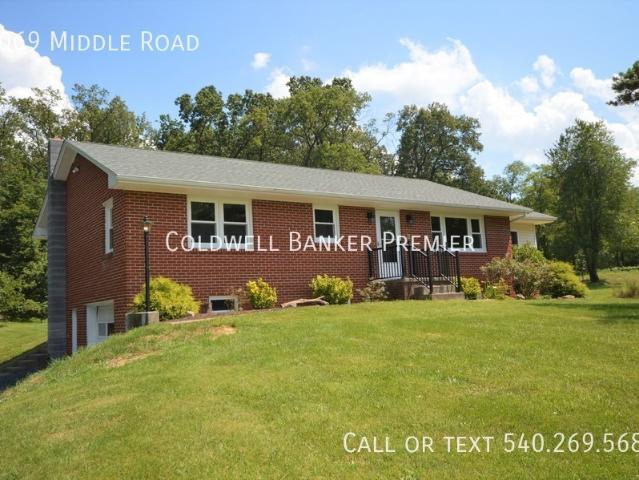 3 BR, 2 BA Apartment 5069 Middle Road, Winchester, VA 22602