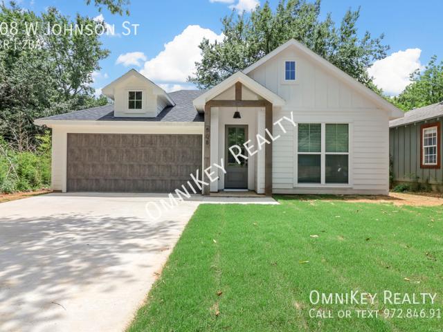 3 BR, 2 BA Apartment 508 W Johnson St, Denison, TX 75020