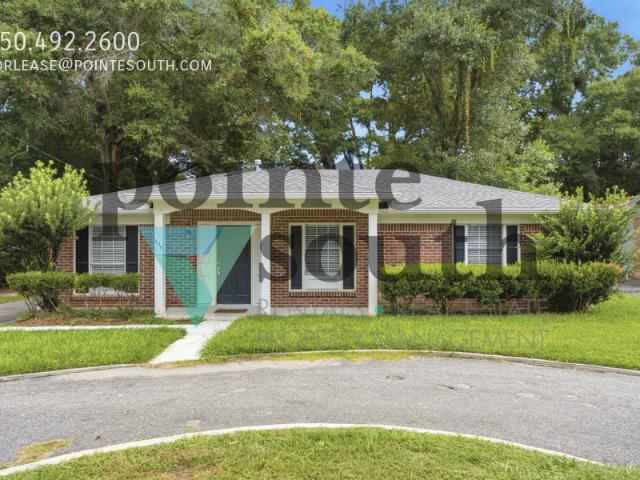 3 BR, 2 BA Apartment 509 Gayfer Ave, Fairhope, AL 36532