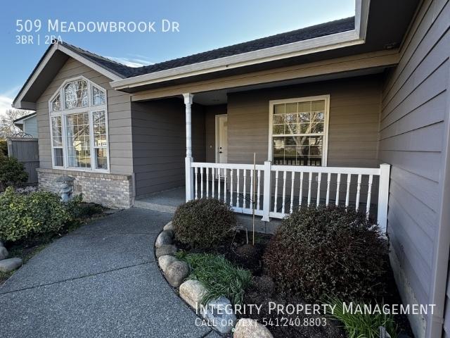 3 BR, 2 BA Apartment 509 Meadowbrook Dr, Central Point, OR 97502