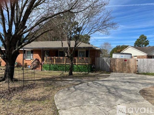 3 BR, 2 BA Apartment 5101 Chesapeake Road, Fayetteville, NC 28311