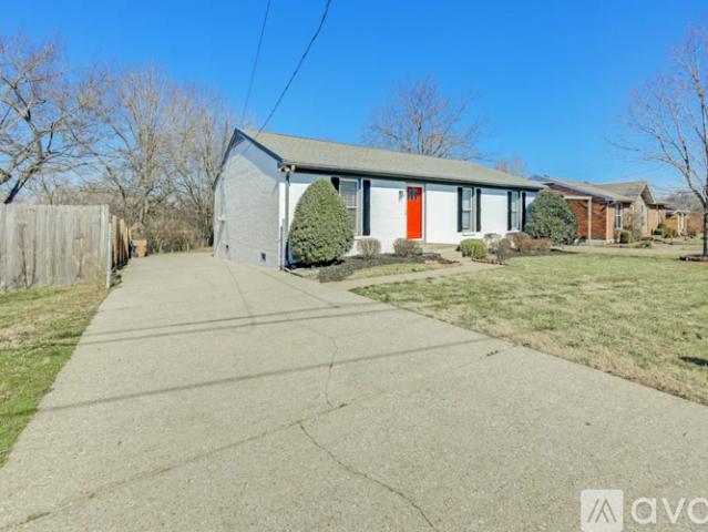 3 BR, 2 BA Apartment 5102 Parishwood Ct, Nashville, TN 37211