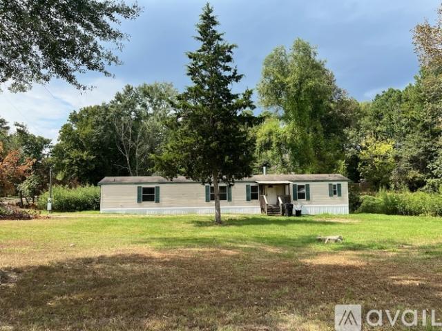 3 BR, 2 BA Apartment 510 Lintwin Cir, Benton, LA 71006