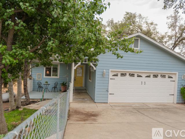 3 BR, 2 BA Apartment 5138 Terrace View Lane, Mariposa, CA 95338