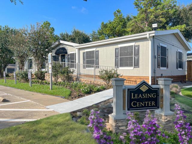 3 BR, 2 BA Apartment 516 Stafford Springs Ave Unit 828, Stafford, TX 77477