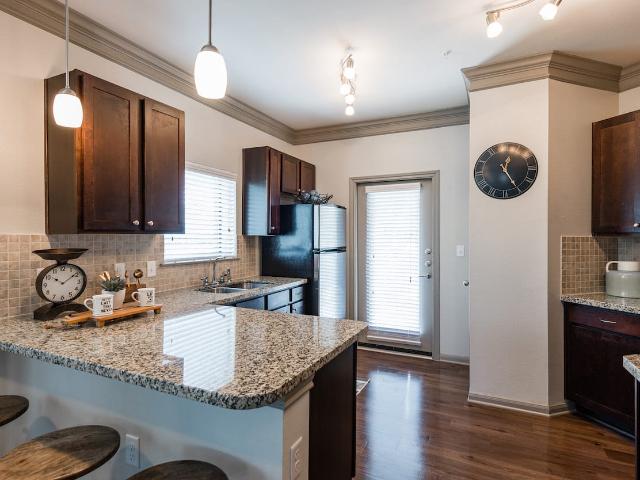 3 BR, 2 BA Apartment 5200 Point West Circle Unit 20106, Richmond, TX 77469